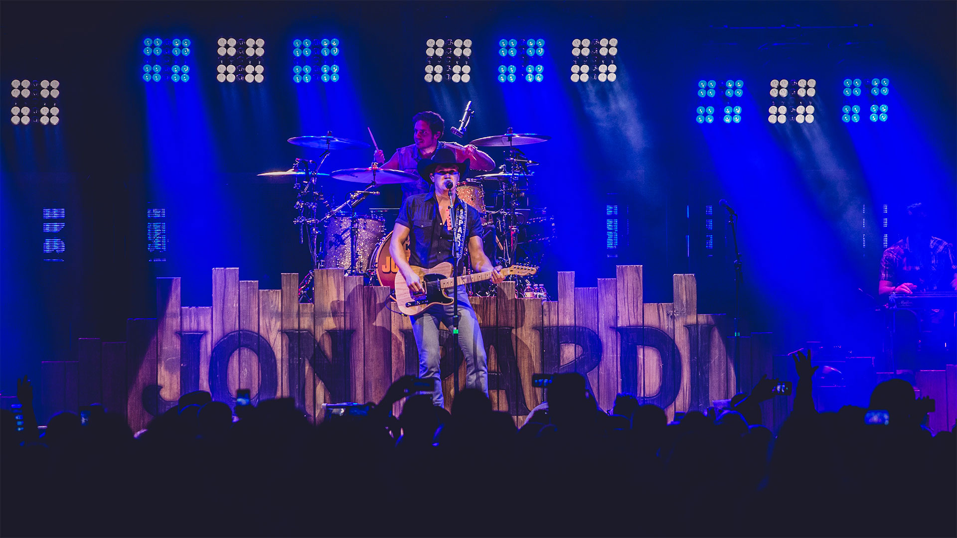 5 Things You Need to Know Before You See Jon Pardi - Golden 1 Center